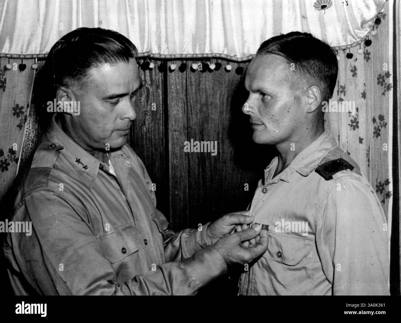 Distinction : Mr. Clifford Bottomley, Australian Department of ...