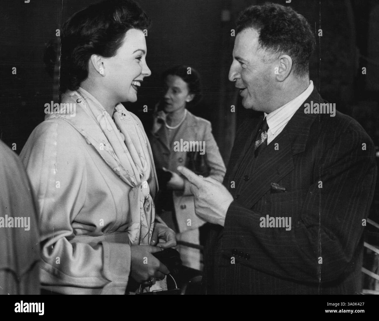 Alderman and Star. The Lord Mayor of Sydney (Ald. Bartley) tells pretty ...