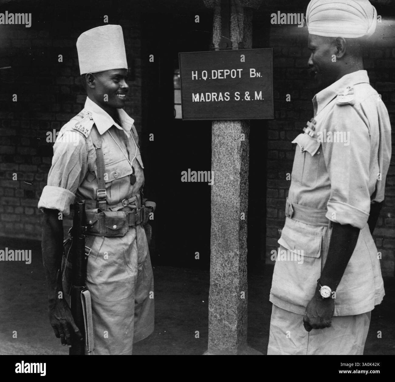 Indian troops uniforms foreign troops hi-res stock photography and ...