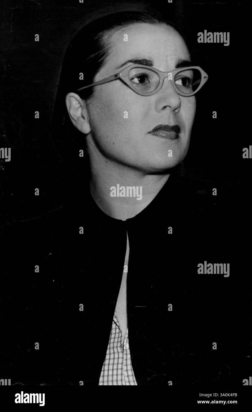 Mrs. Ron Beck,of Point Piper, finds that "people Will look, so she ...