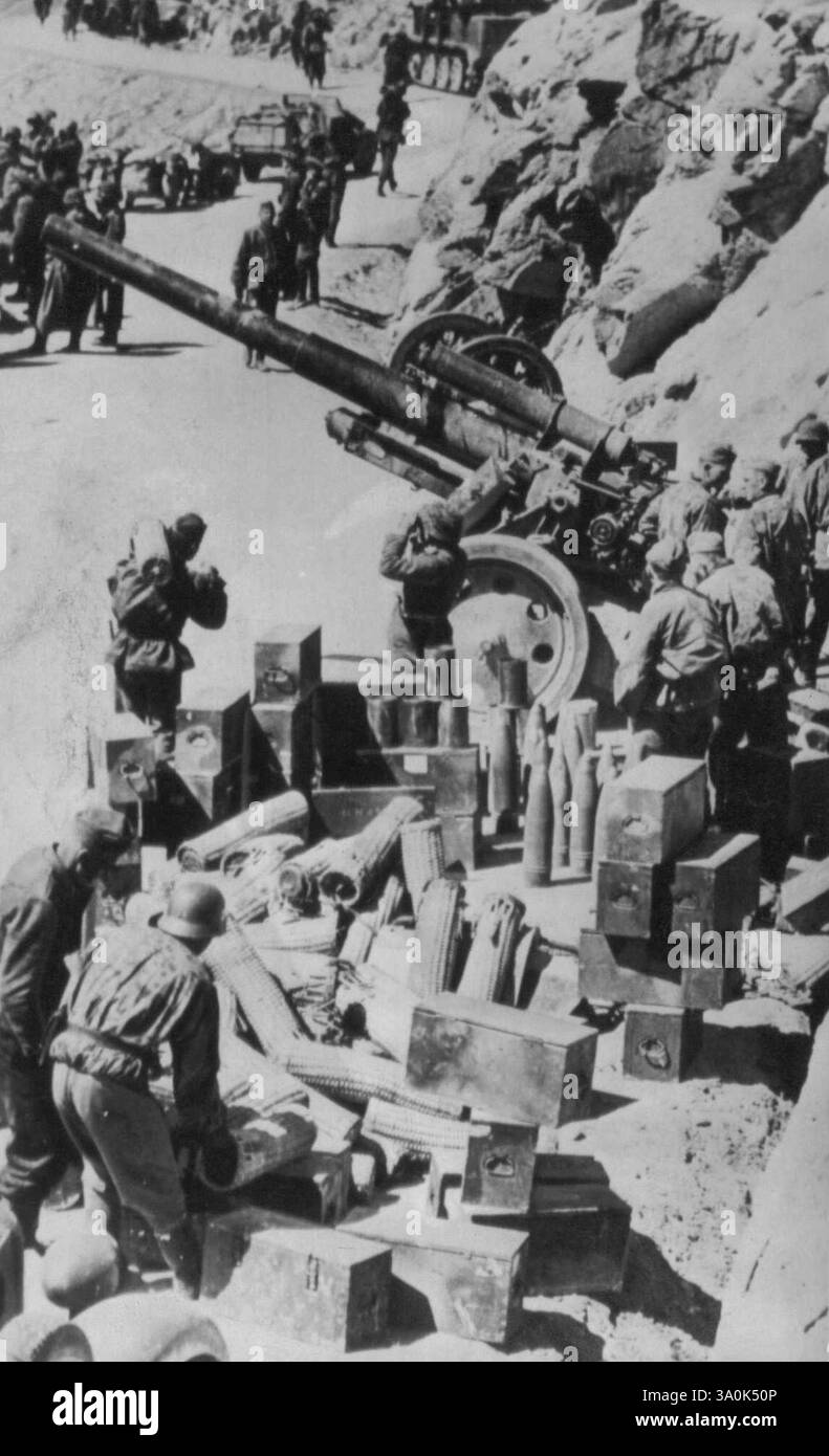 German Artillery in Greece -- A German heavy Artillery unit, in ...