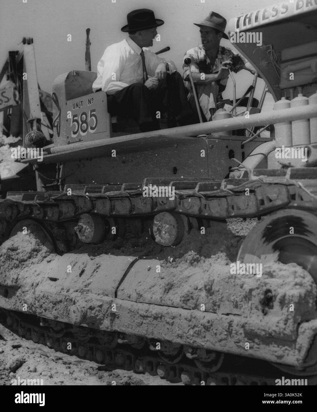 Mrs howard beale hi-res stock photography and images - Alamy