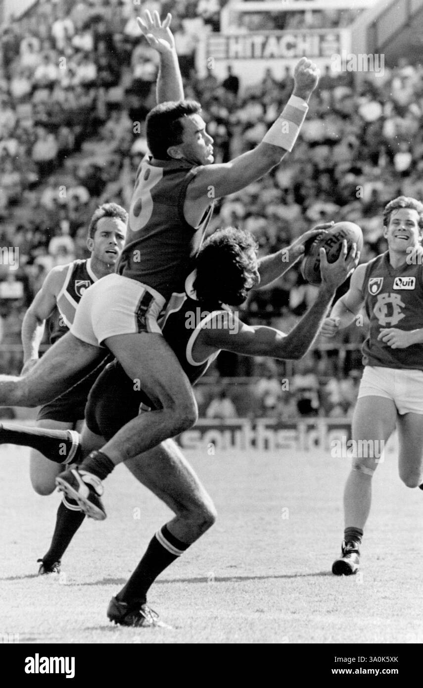 Bris V Fitzroy John Gastev marks in front of Jim Wynd. May 08, 1933 ...