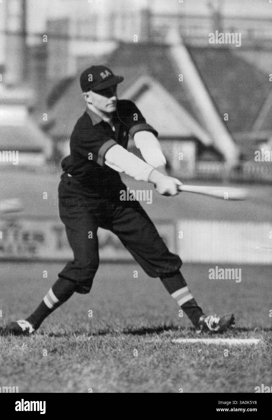 Baseball action prior to 1965 australian baseball hi-res stock ...