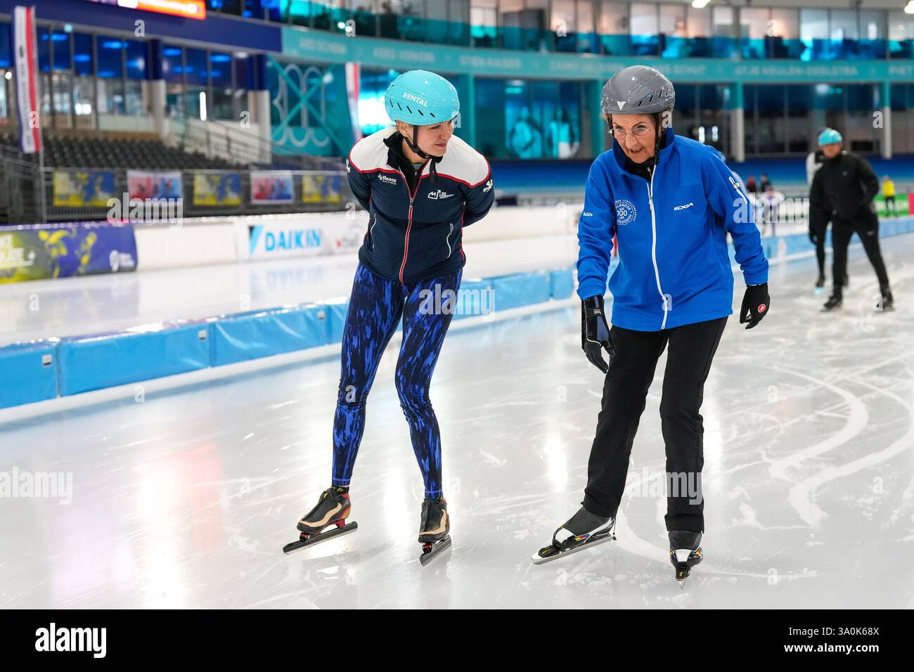 HEERENVEEN, NETHERLANDS - MARCH 4: Marianne Timmer, Prinses Margriet ...
