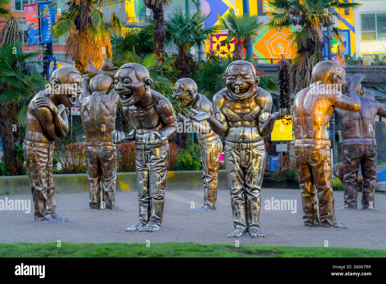 "A-maze-ing Laughter" sculpture, art installation. Morton Park ...