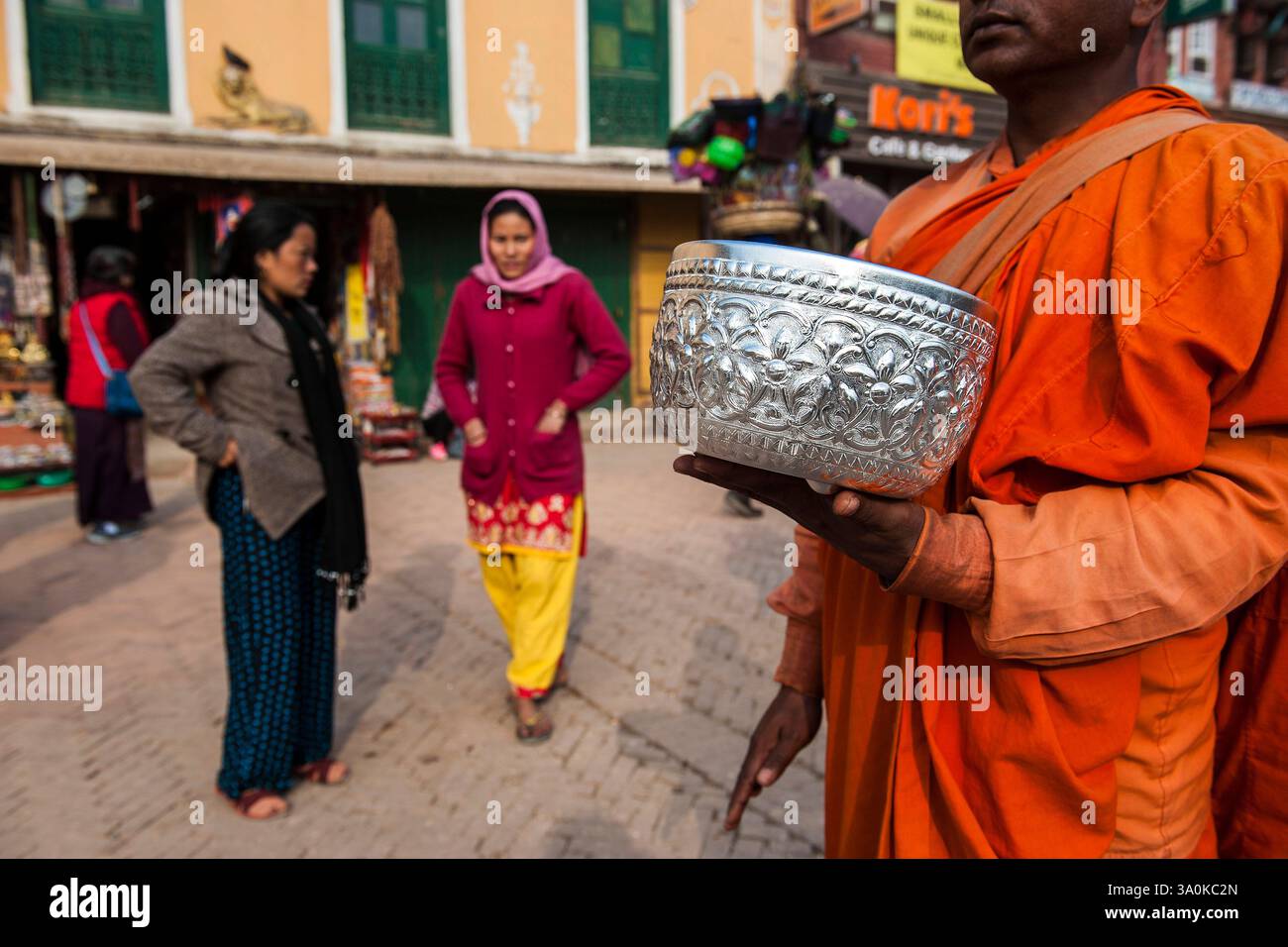 Nepal, Bouddhnath, monk Stock Photo - Alamy