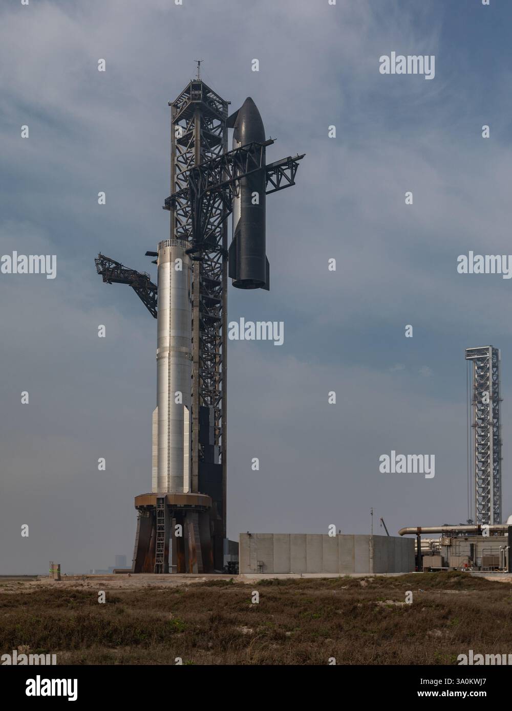 Due to the scrub on March 3rd SpaceX destacked S34 from B15 just after ...