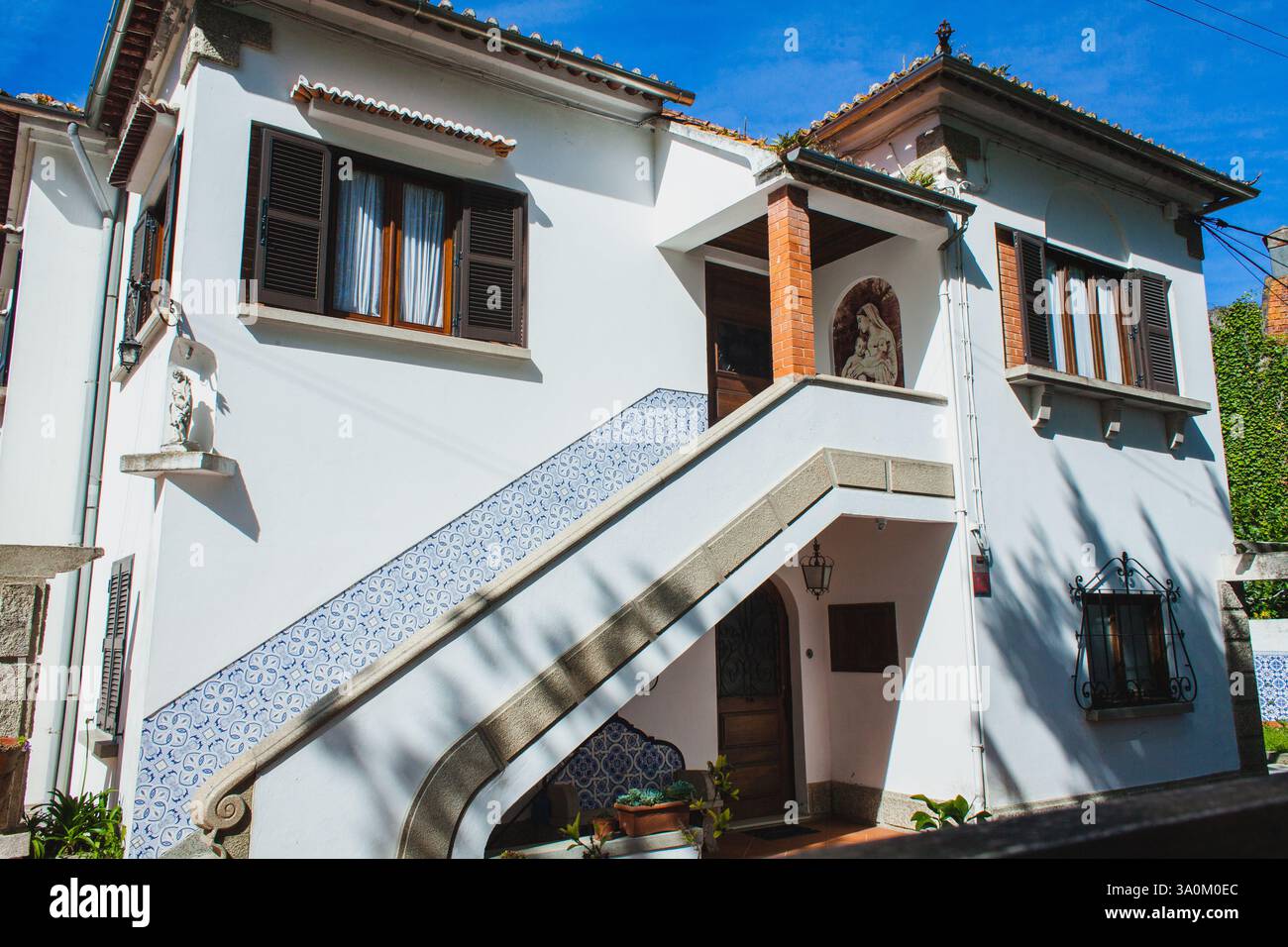 Traditional portuguese house Stock Photo - Alamy