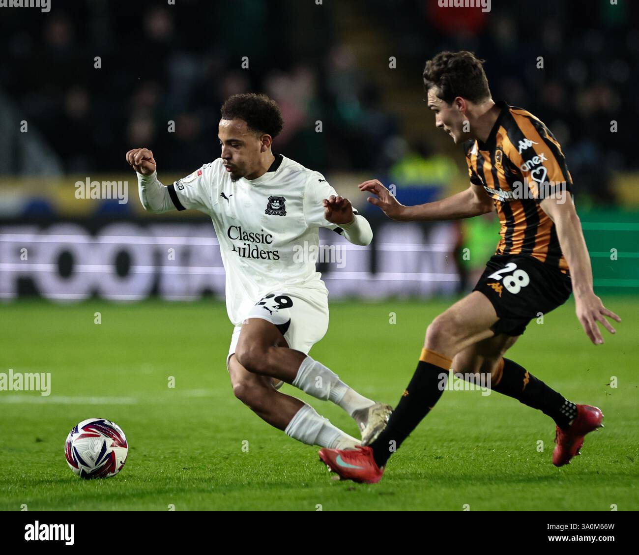 Hull, UK. 04th Mar, 2025. Matthew Sorinola of Plymouth Argyle breaks ...