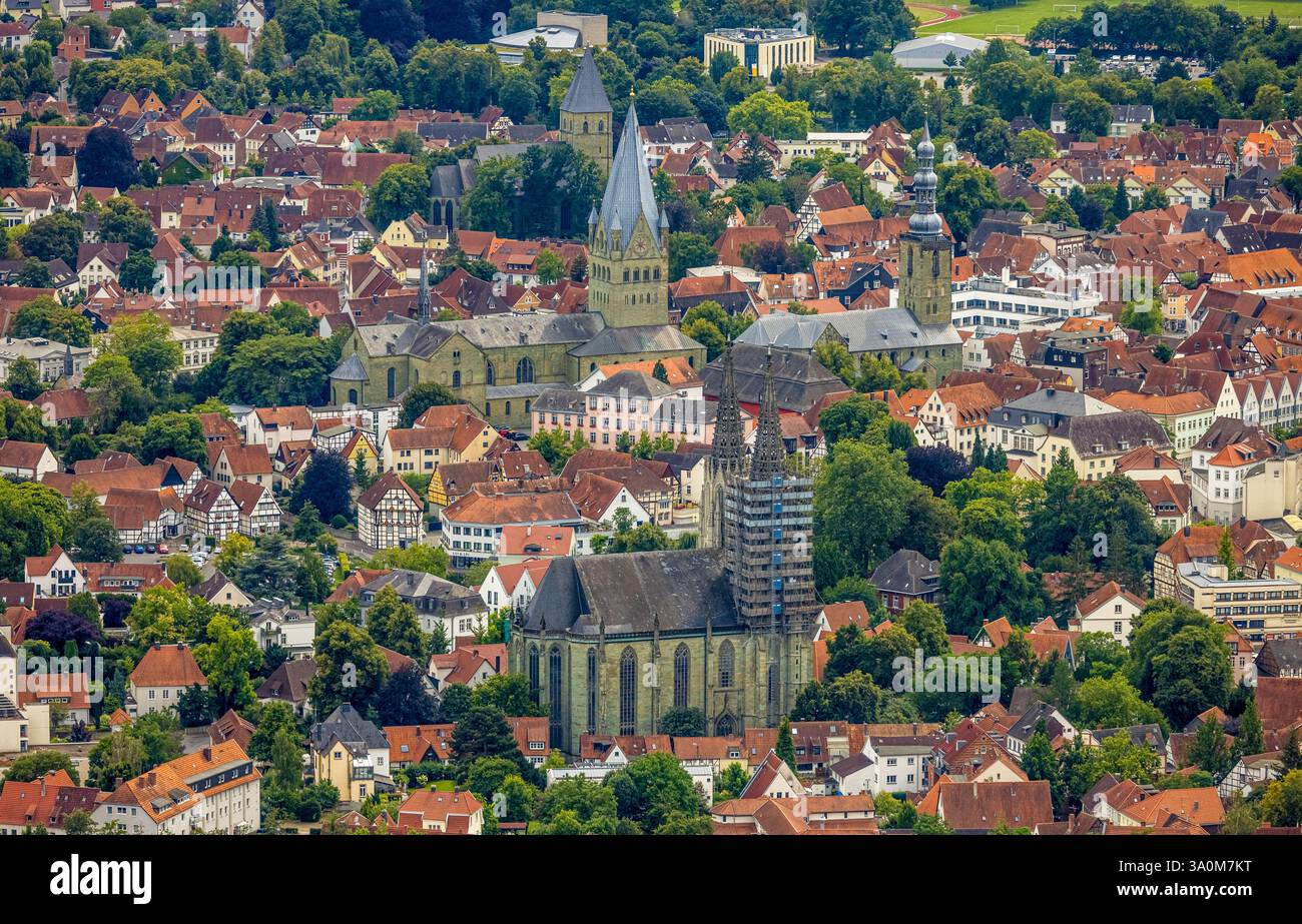 Old town with St. Pauli Church, St. Patrokli Cathedral, St. Petri Alde ...