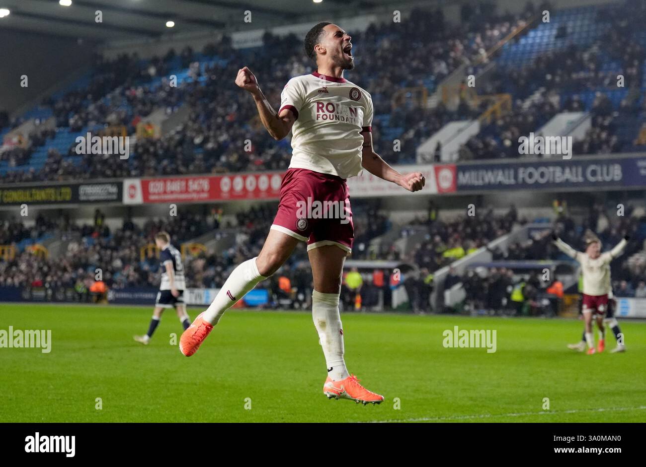 Bristol City's Zak Vyner celebrates scoring their side's first goal of ...