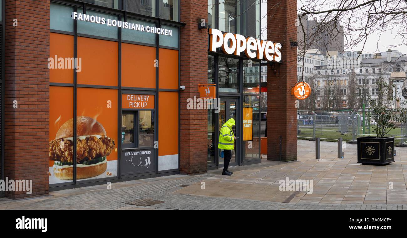 Manchester, uk, January 19th 2025 Popeyes logo sign. Popeyes Louisiana ...