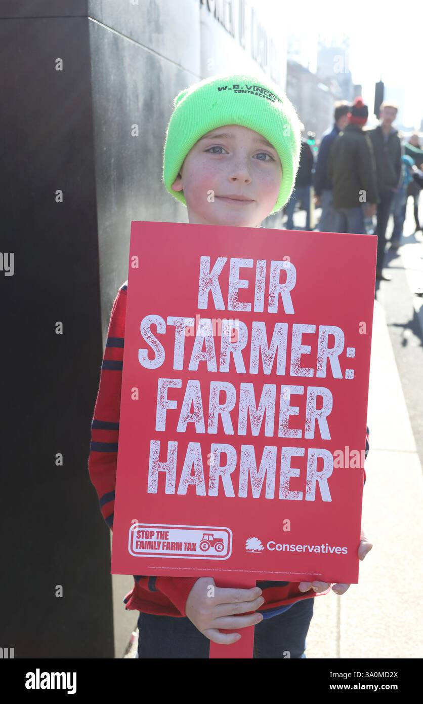 Farmers protest london march 2025 hi-res stock photography and images ...