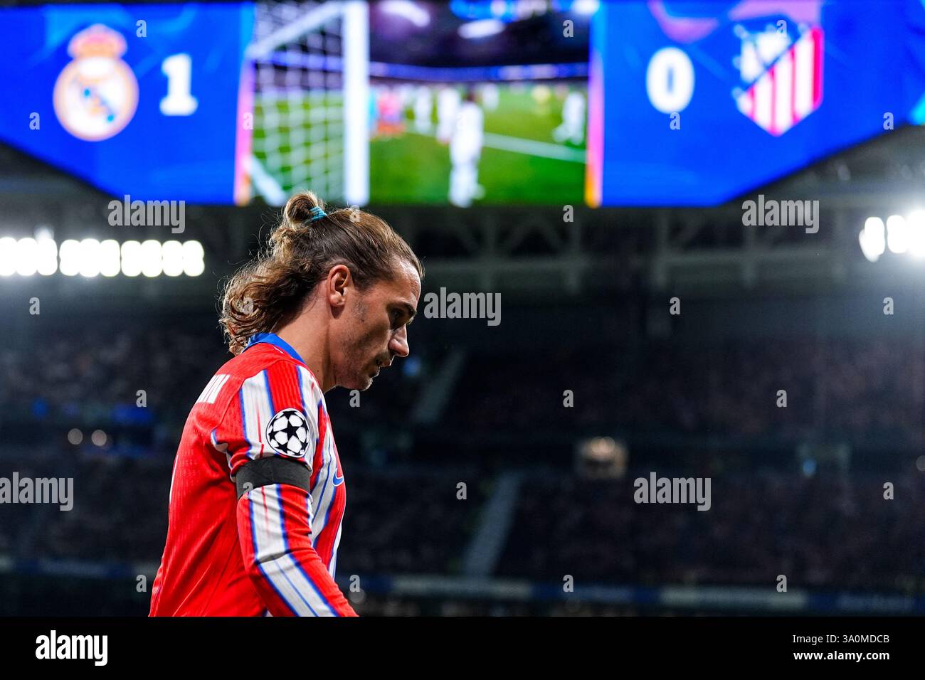 Antoine Griezmann of Atletico de Madrid looks on during the UEFA ...