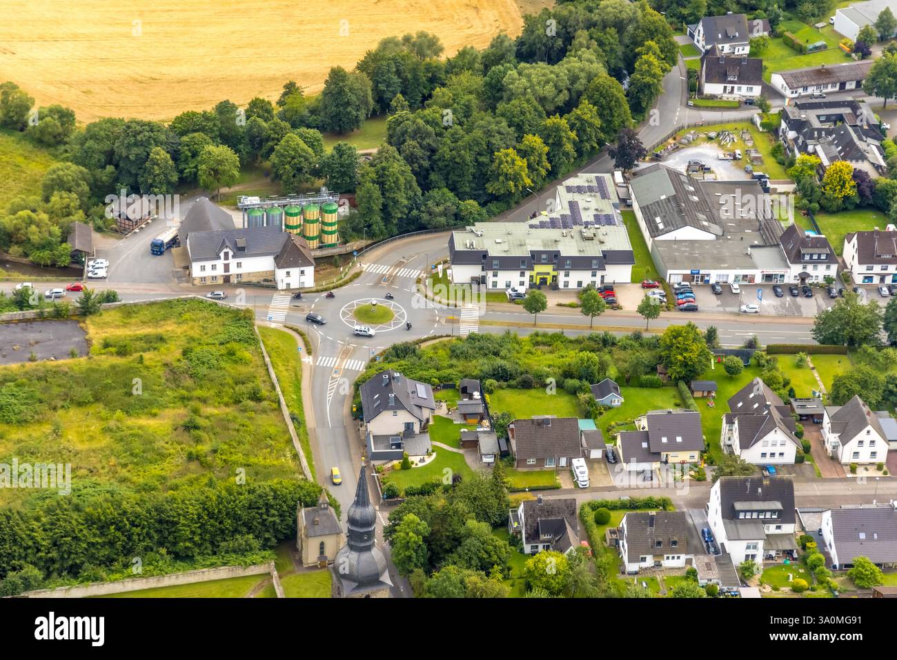 Aerial view, Bio-Mühle Eiling GmbH at the traffic circle, Möhnestraße ...
