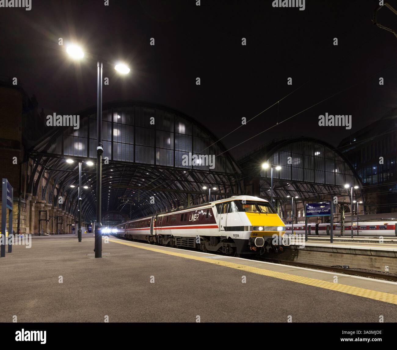 25/09/2024 London Kings Cross 91109 Sir Bobby Robson 1D32 2033 London ...