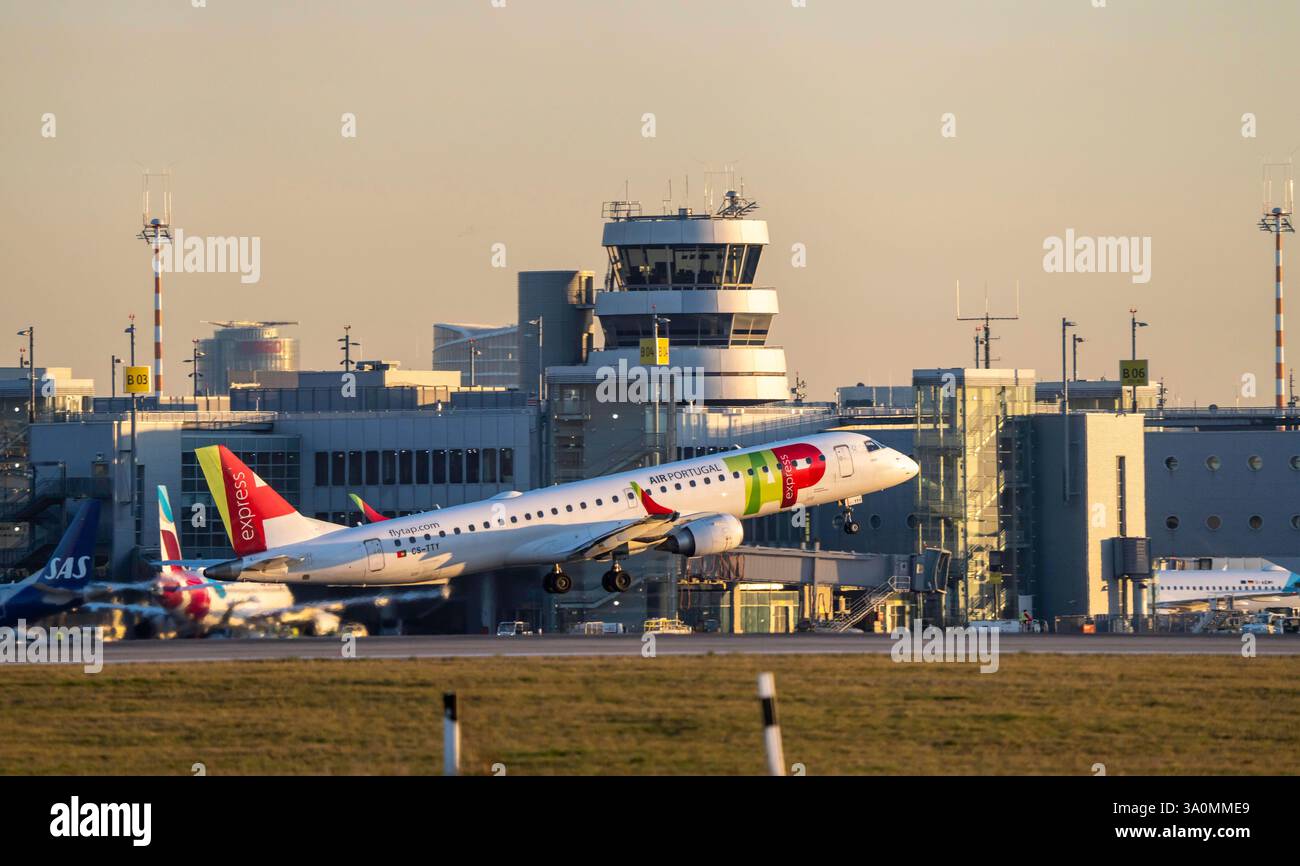 TAP Air Portugal startet auf der Hauptbahn Süd, 05R/23L, Flughafen ...