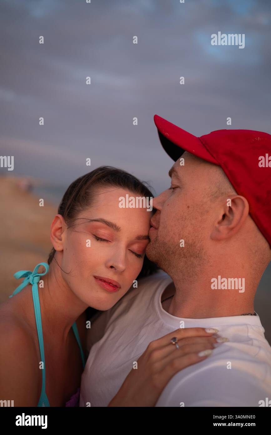Romantic Beach Sunset Embrace with Passionate Couple at Seaside Stock ...
