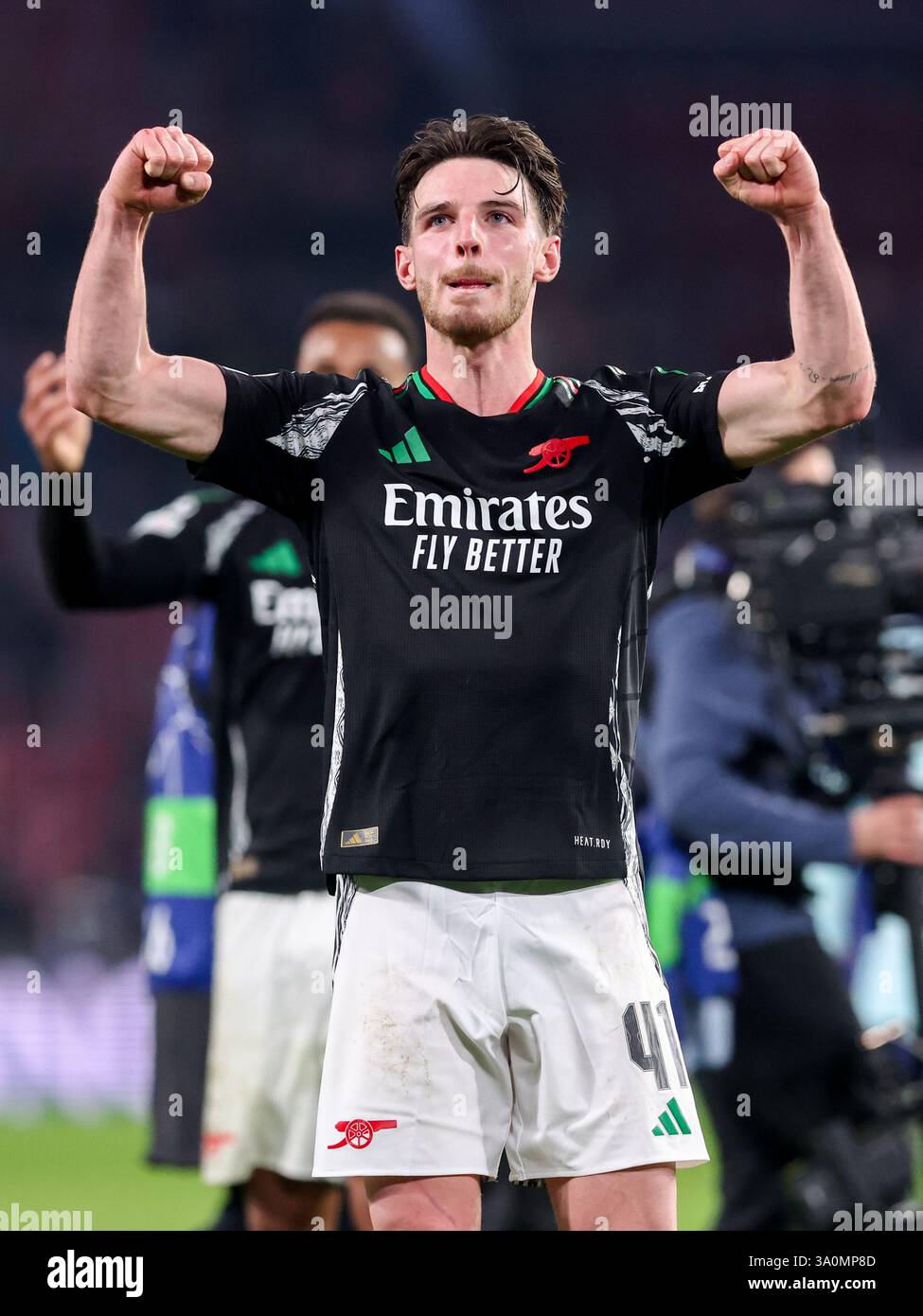 EINDHOVEN, NETHERLANDS - MARCH 4: Declan Rice of Arsenal FC celebrates ...
