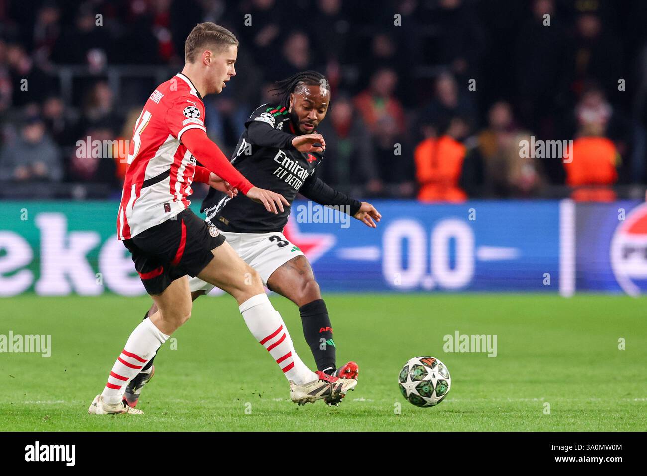 Eindhoven, Netherlands. 04th Mar, 2025. EINDHOVEN, NETHERLANDS - MARCH 4: Joey Veerman of PSV ...