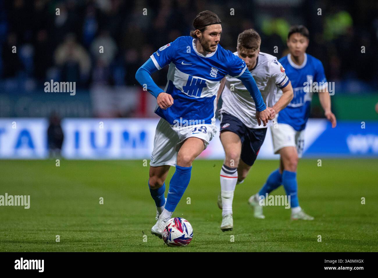 Willum Thor Willumsson #18 of Birmingham City F.C. during the Sky Bet ...