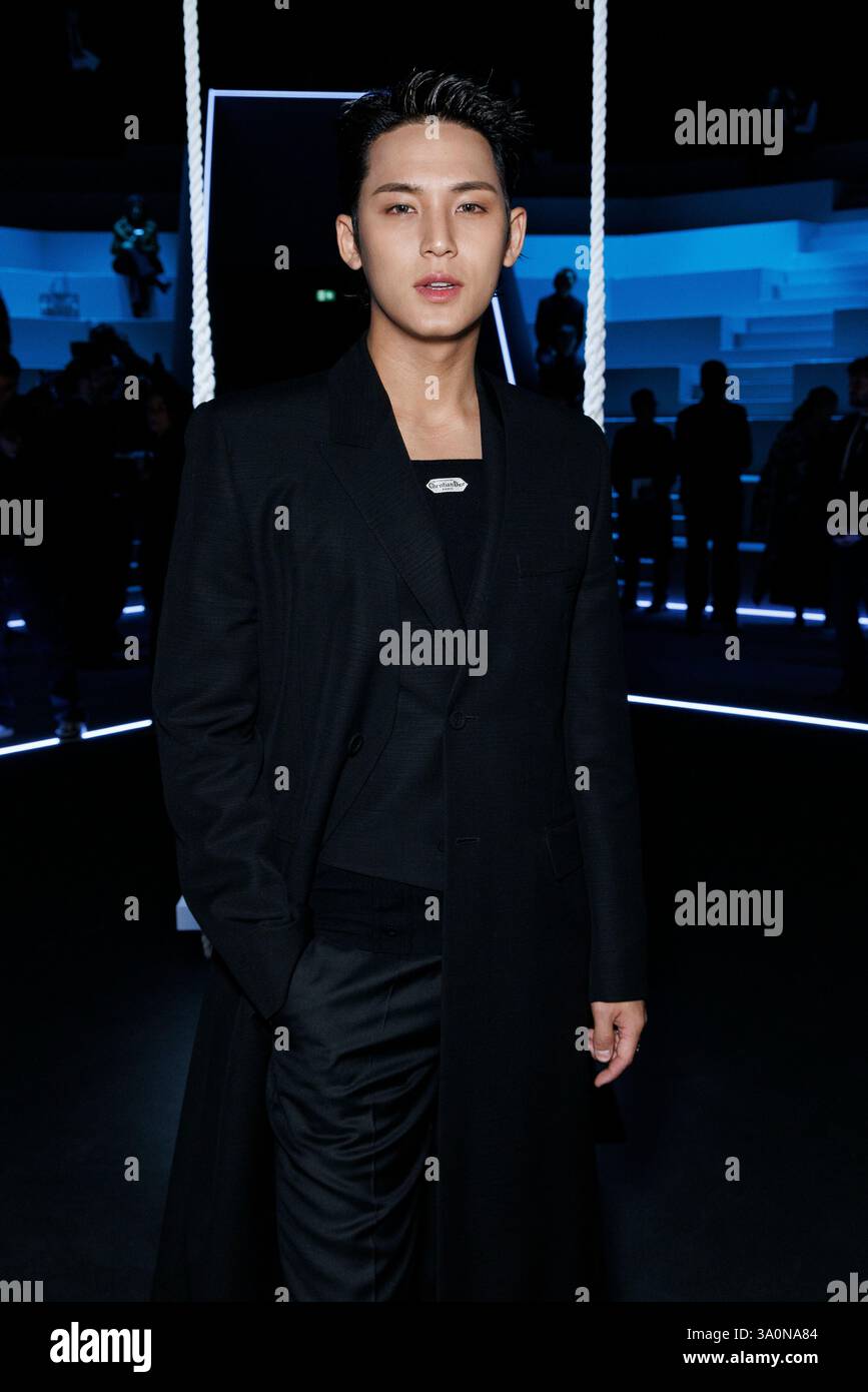 Paris, Frankreich. 04th Mar, 2025. Mingyu attends CHRISTIAN DIOR Autumn-Winter 2025 runway ...