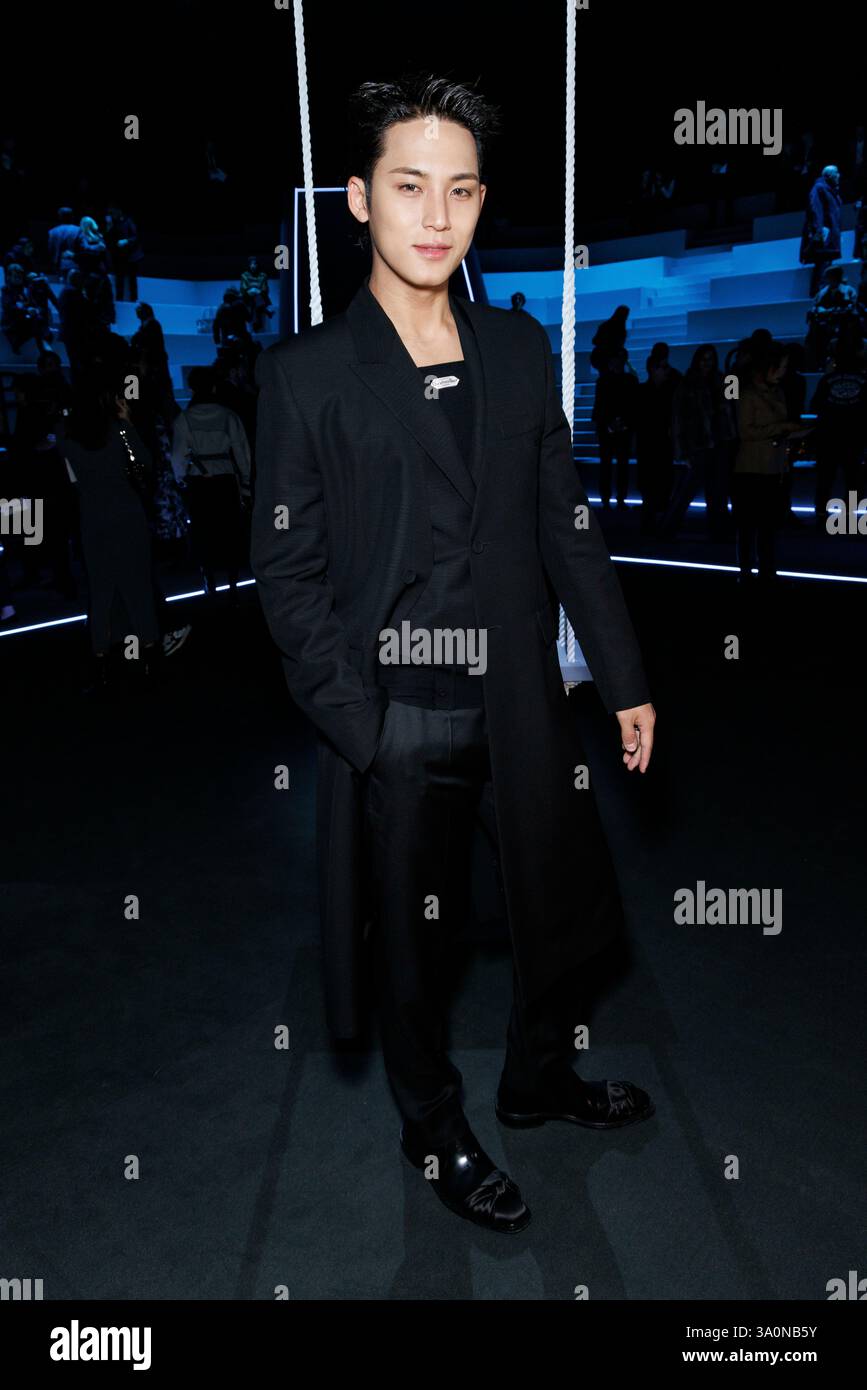 Paris, Frankreich. 04th Mar, 2025. Mingyu attends CHRISTIAN DIOR Autumn-Winter 2025 runway ...