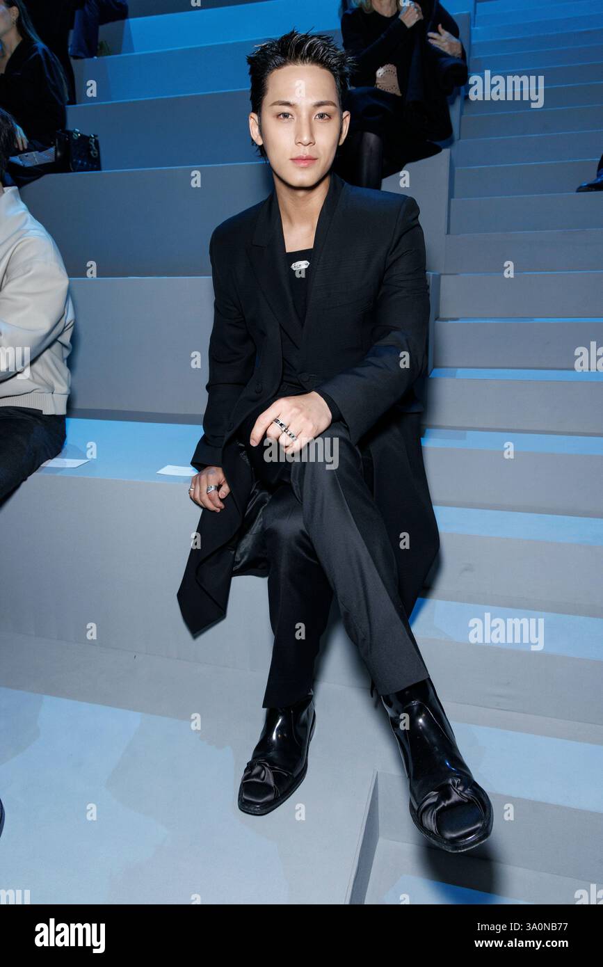 Paris, Frankreich. 04th Mar, 2025. Mingyu attends CHRISTIAN DIOR Autumn-Winter 2025 runway ...