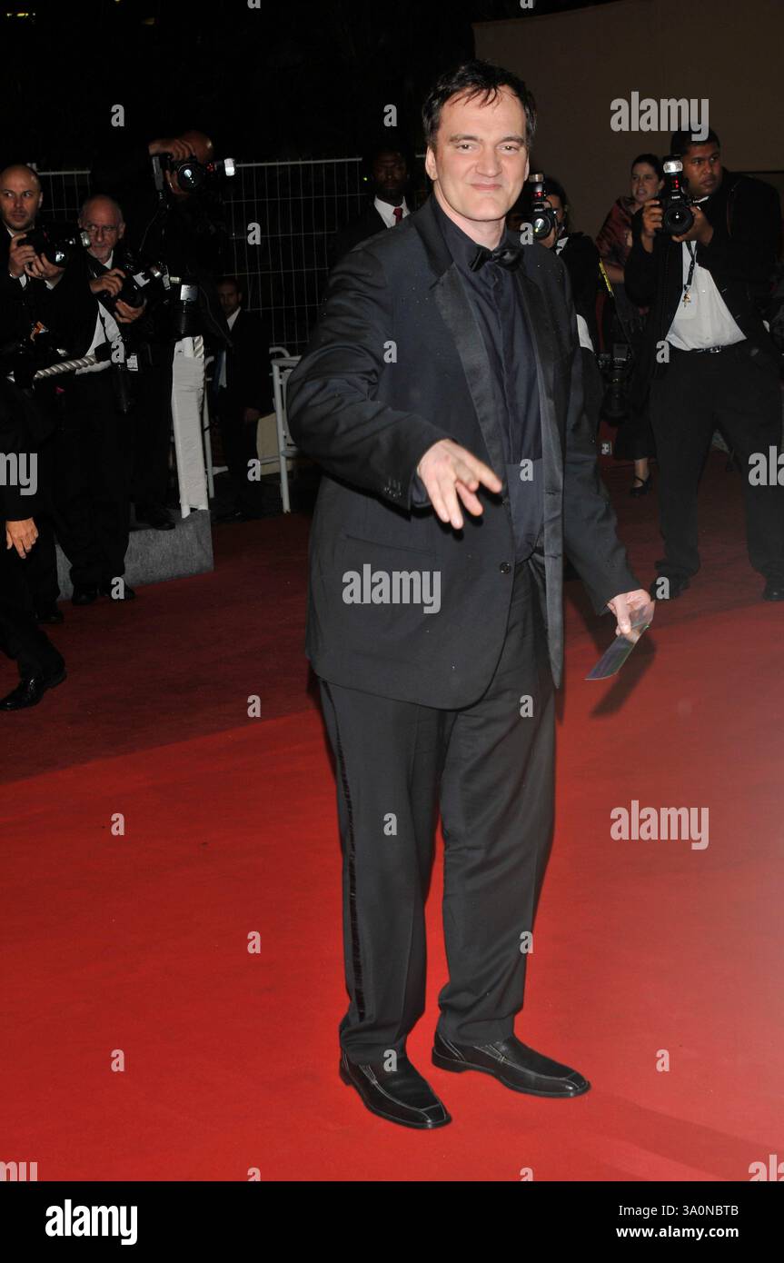 QUENTIN TARANTINO."Precious" premiere at the Grand Theatre Lumiere ...