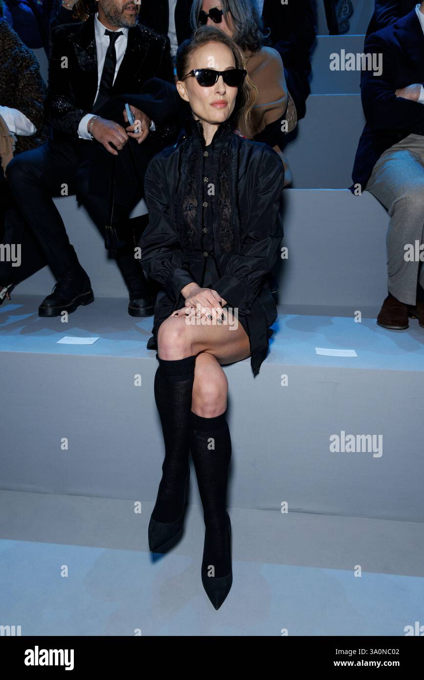 Paris, Frankreich. 04th Mar, 2025. Natalie Portman attends CHRISTIAN ...