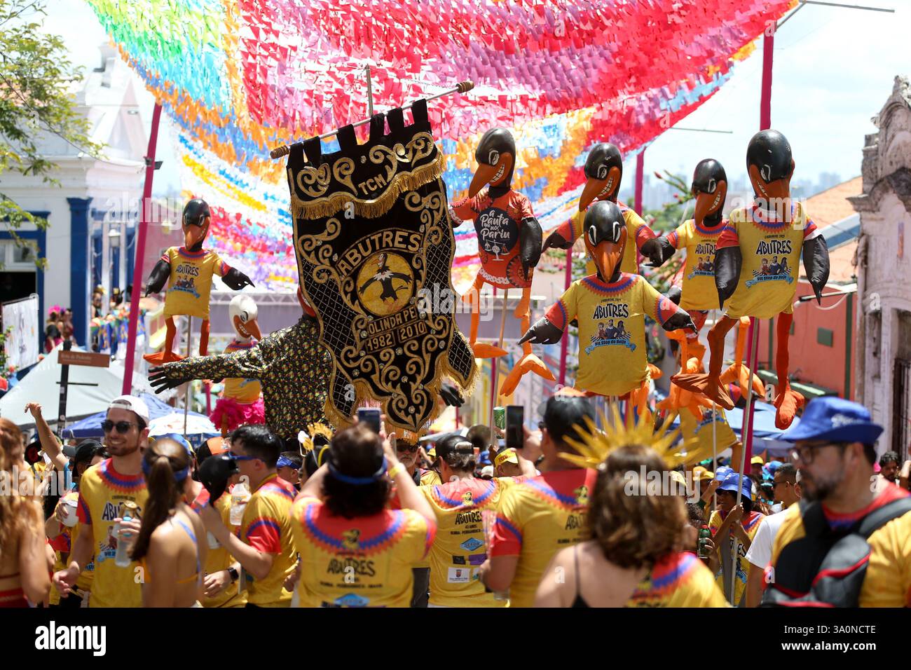 PE - OLINDA - 03/04/2025 - OLINDA CARNIVAL 2025 - Movement of revelers ...