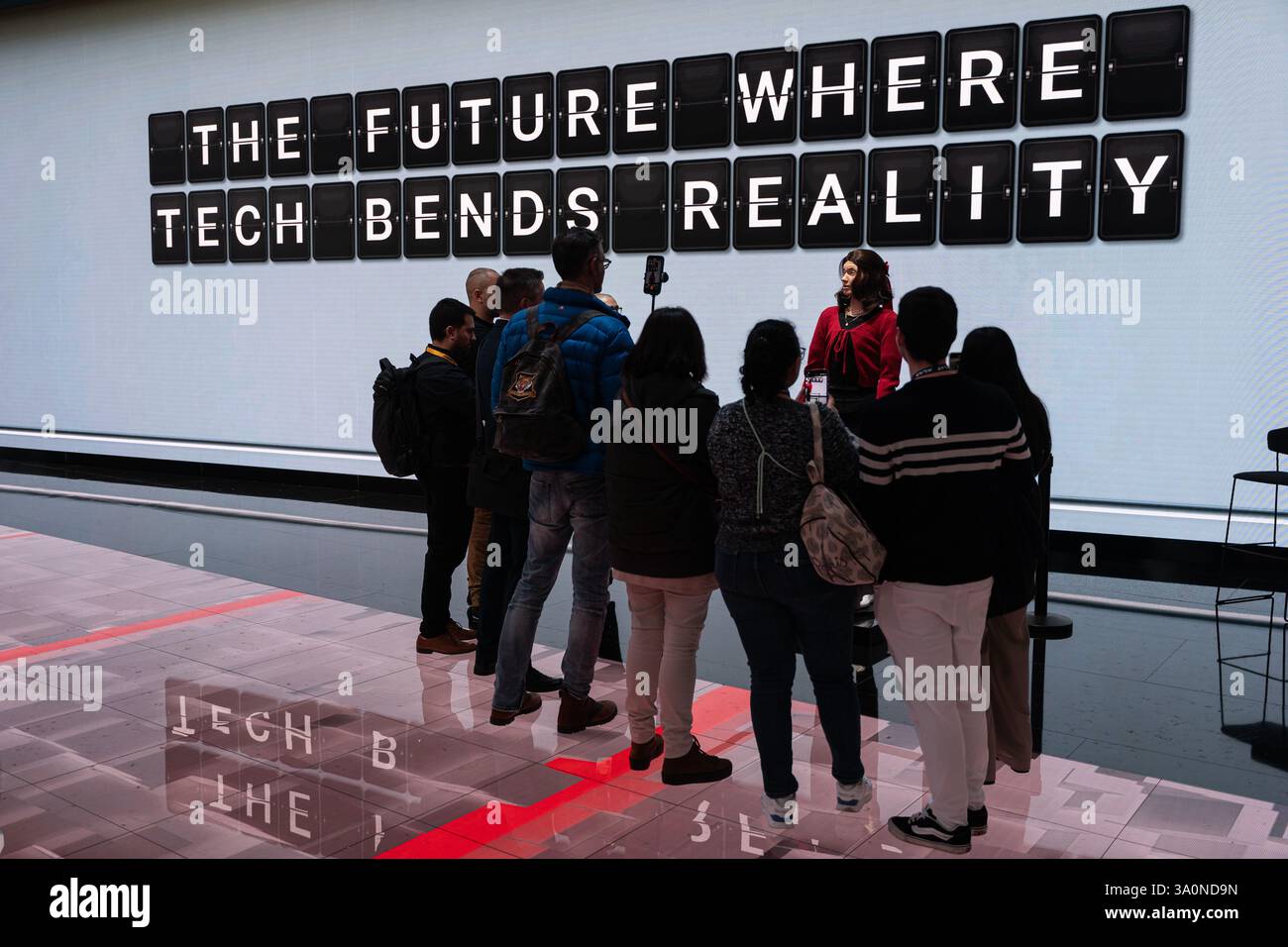 Barcelona, Barcelona, Spain. 4th Mar, 2025. Amira, the humanoid robot ...