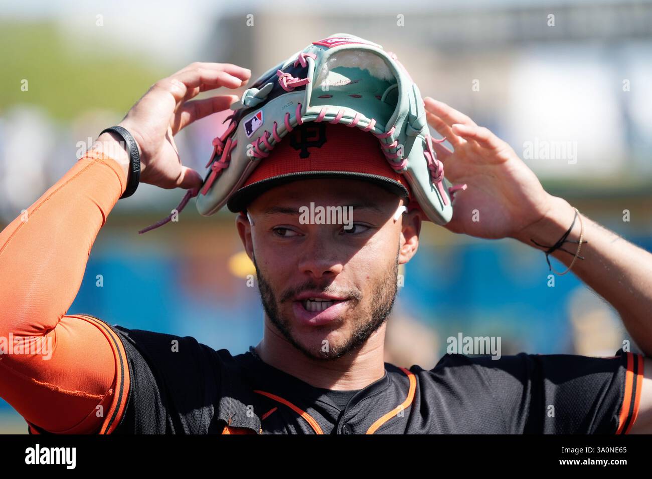 San Francisco Giants' Grant McCray pauses on the field prior to a ...