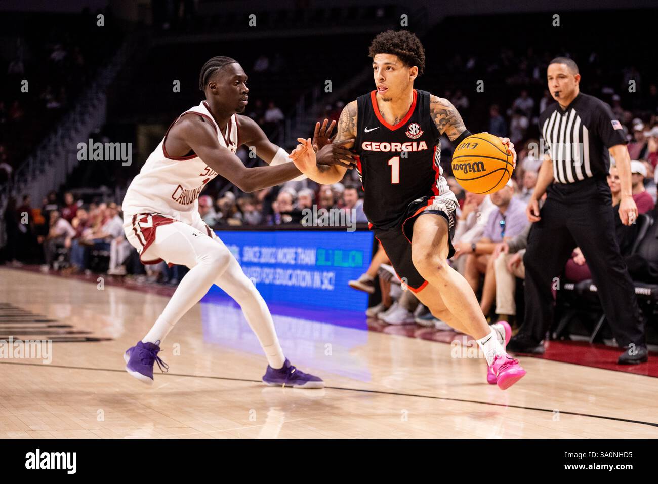 Columbia, SC, USA. 4th Mar, 2025. Georgia Bulldogs guard Dakota Leffew ...