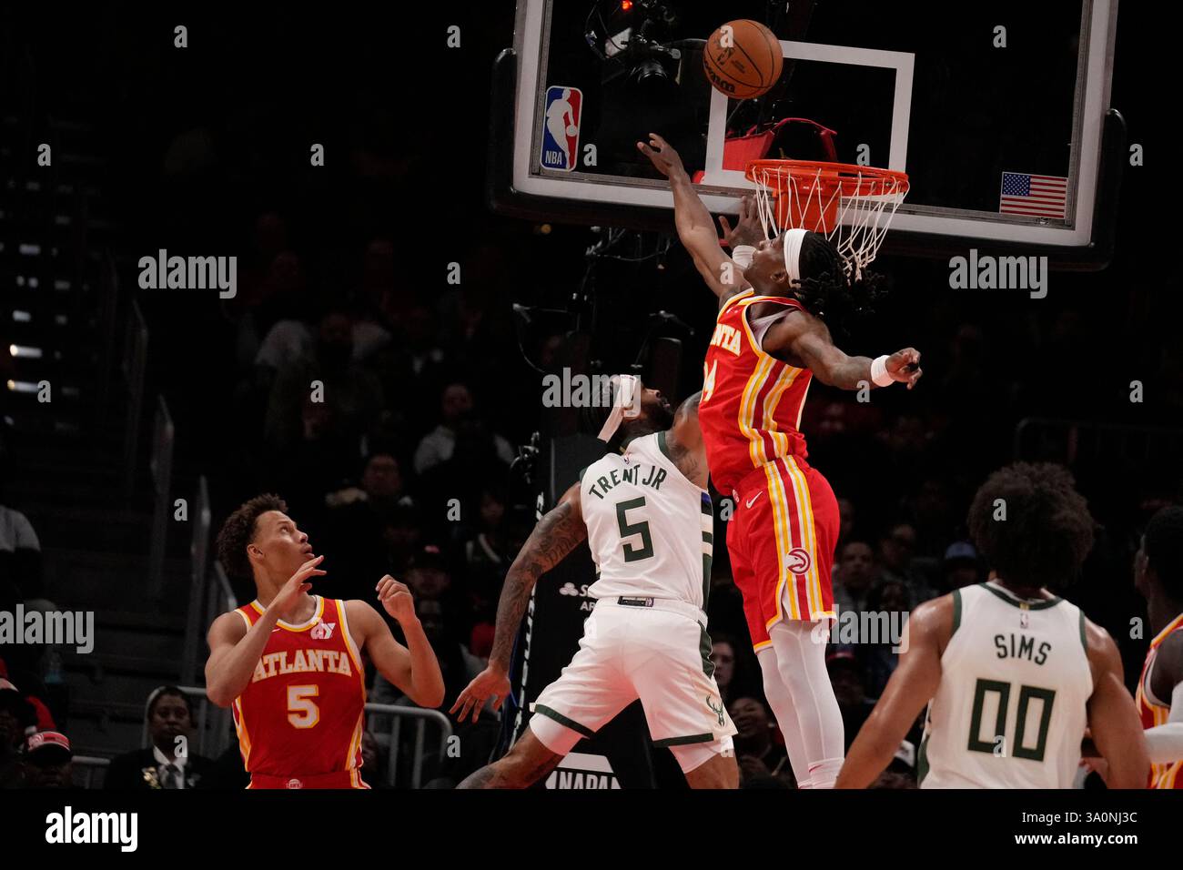 Milwaukee Bucks guard Gary Trent Jr. (5) shoots the ball against ...