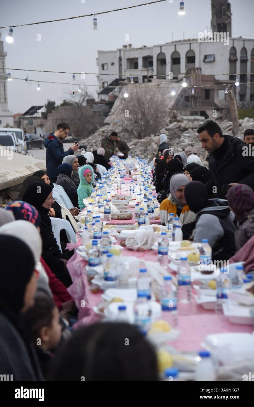 Damascus, Damascus. 4th Mar, 2025. People gather for a communal Ramadan ...