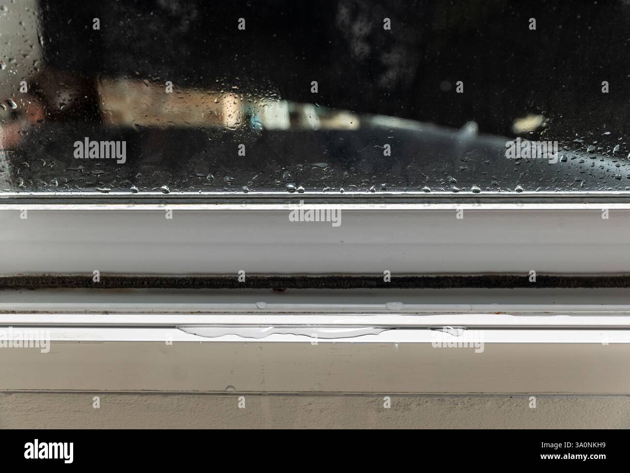 Leaky windows hi-res stock photography and images - Alamy