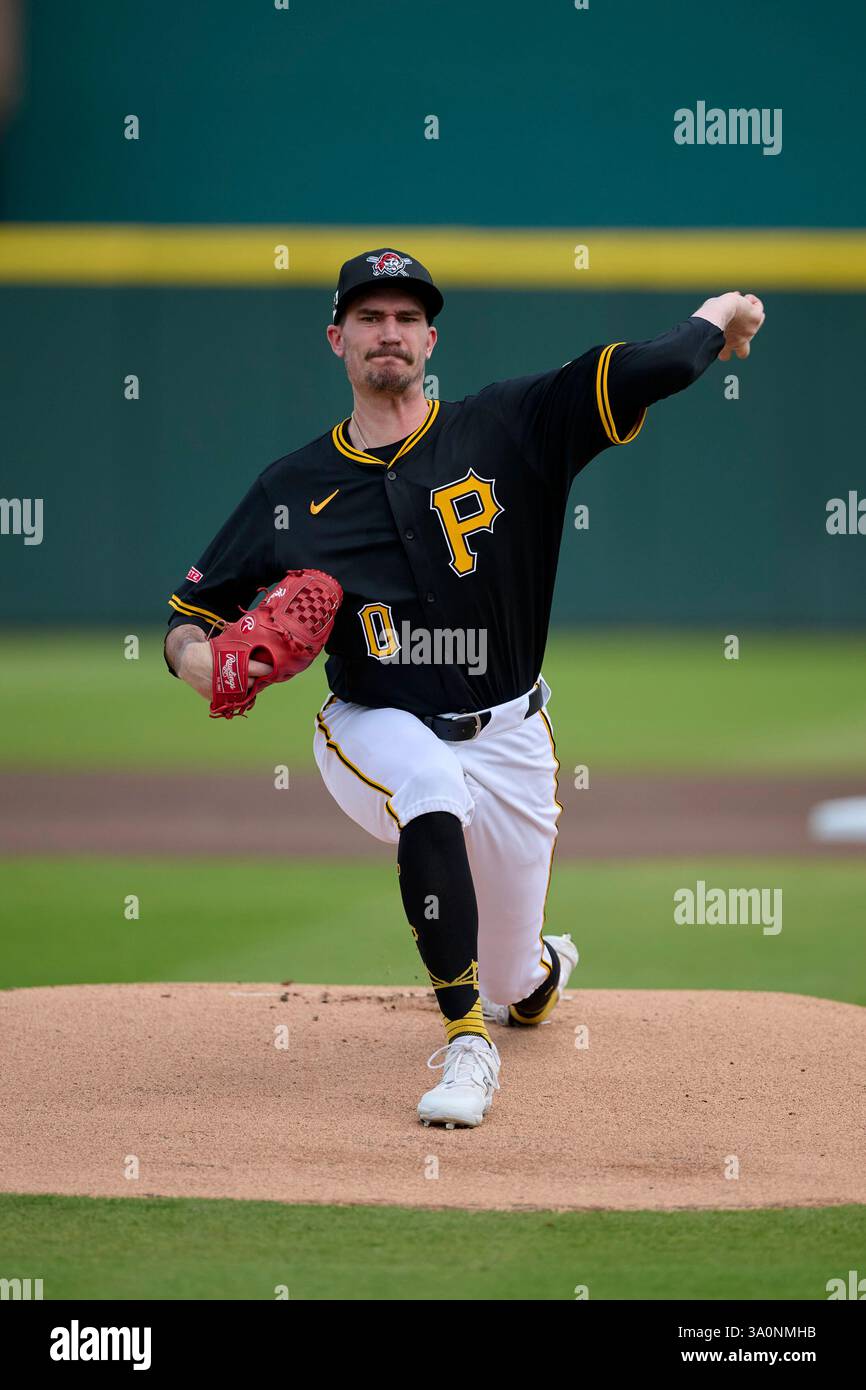 Pittsburgh Pirates pitcher Andrew Heaney (0) during an MLB Spring ...