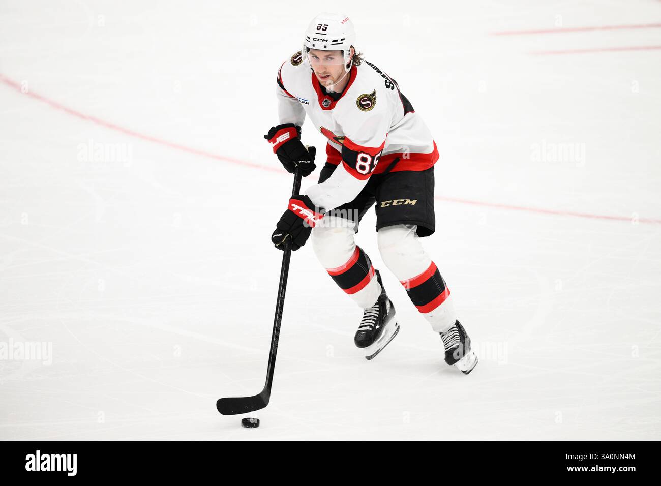 Ottawa Senators defenseman Jake Sanderson (85) in action during the ...
