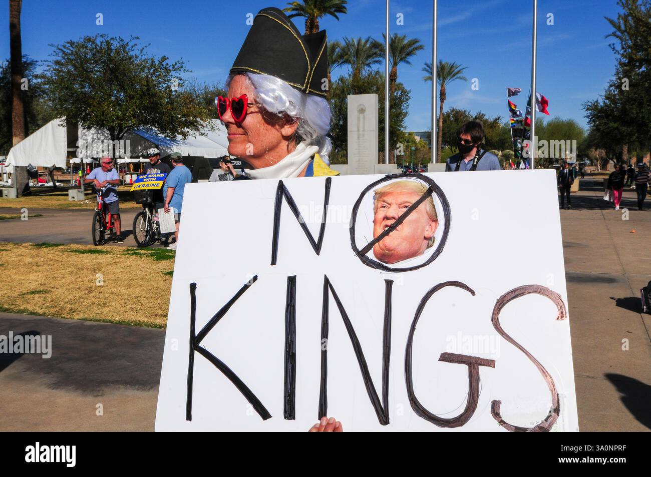 Phoenix, Arizona, USA. 4th Mar, 2025. A protester dressed in colonial ...