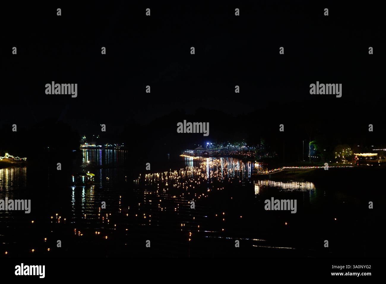 Floating lanterns on the river Ping in Chiang Mai during Loy Krathong ...
