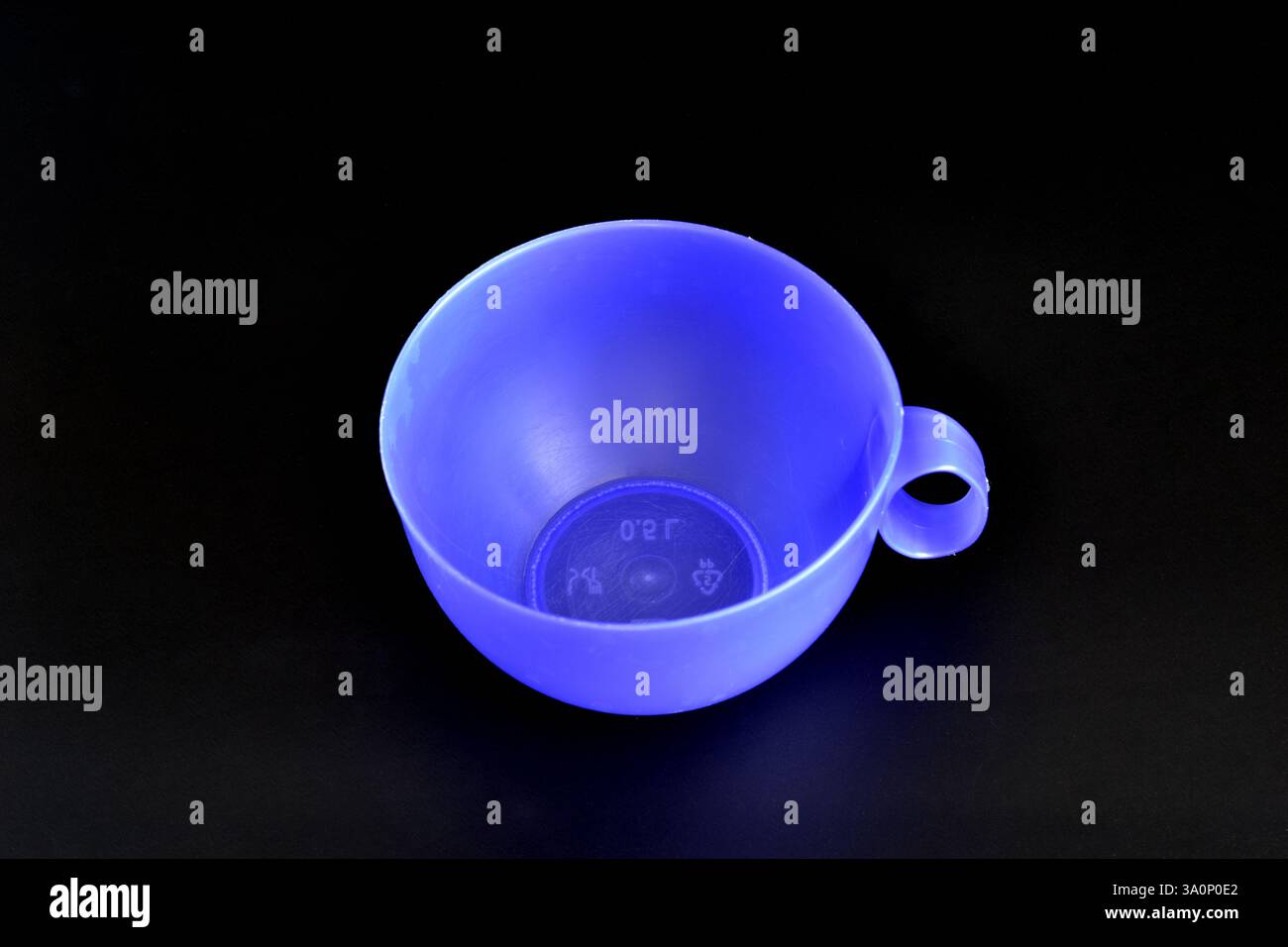 Clear blue plastic cup hi-res stock photography and images - Alamy