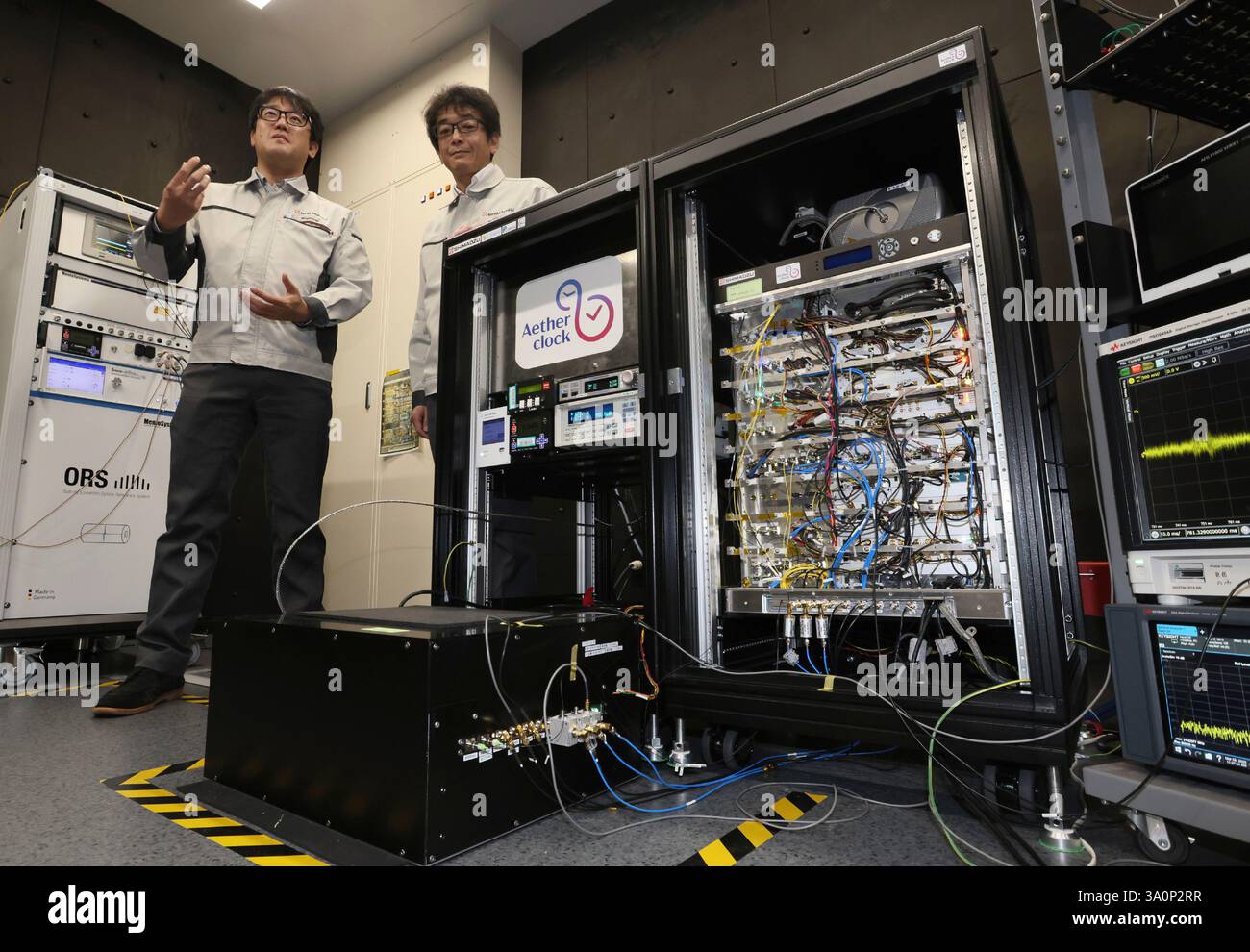 The optical lattice clock "Aether clock OC 020" in unveiled at Shimadzu ...