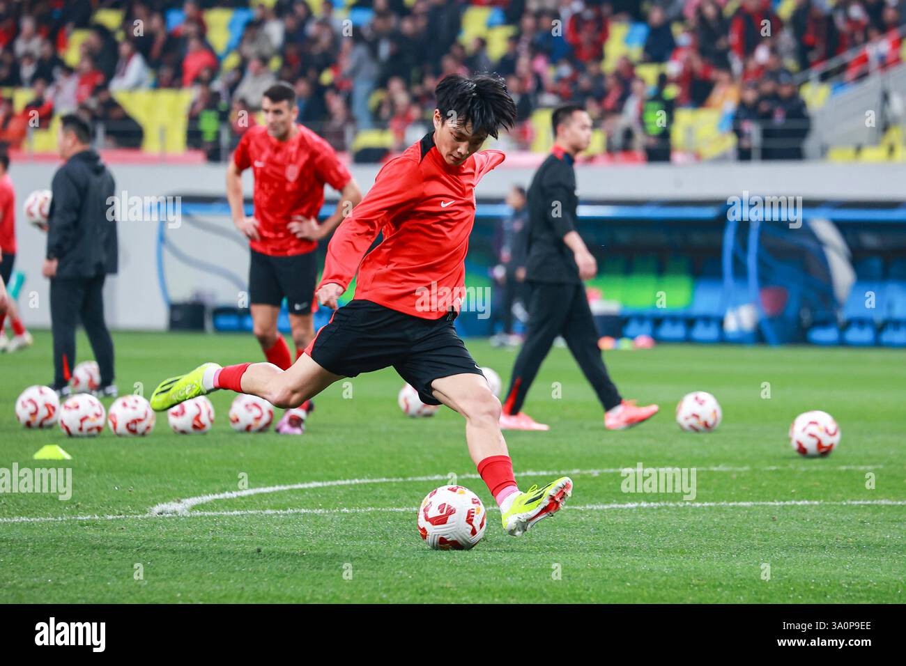 Tianjin Jinmen Tiger Football Club defeated Chengdu Rongcheng Football ...