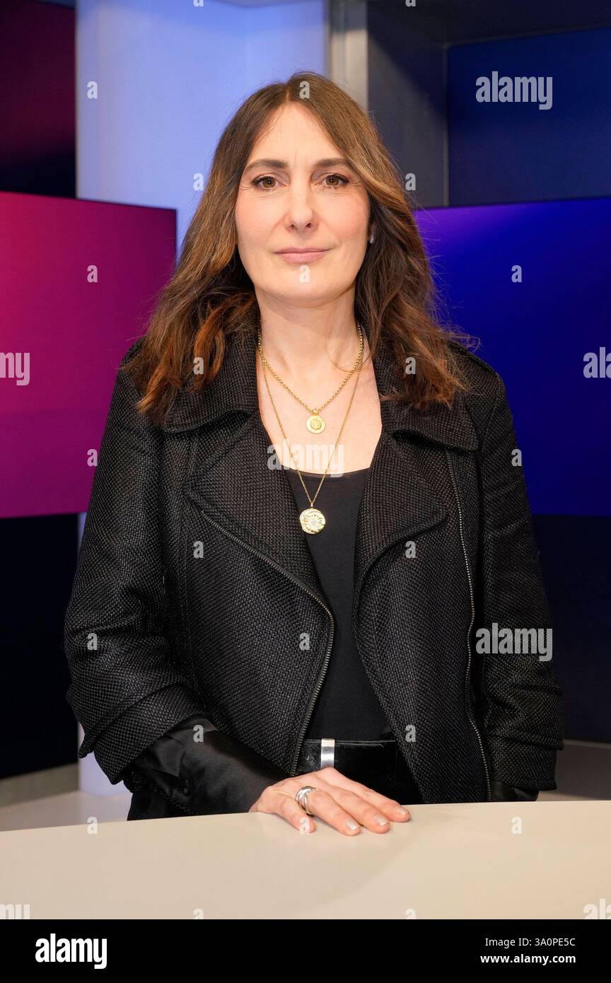 Anja Kohl in der ARD-Talkshow maischberger im Studio Berlin Adlershof ...