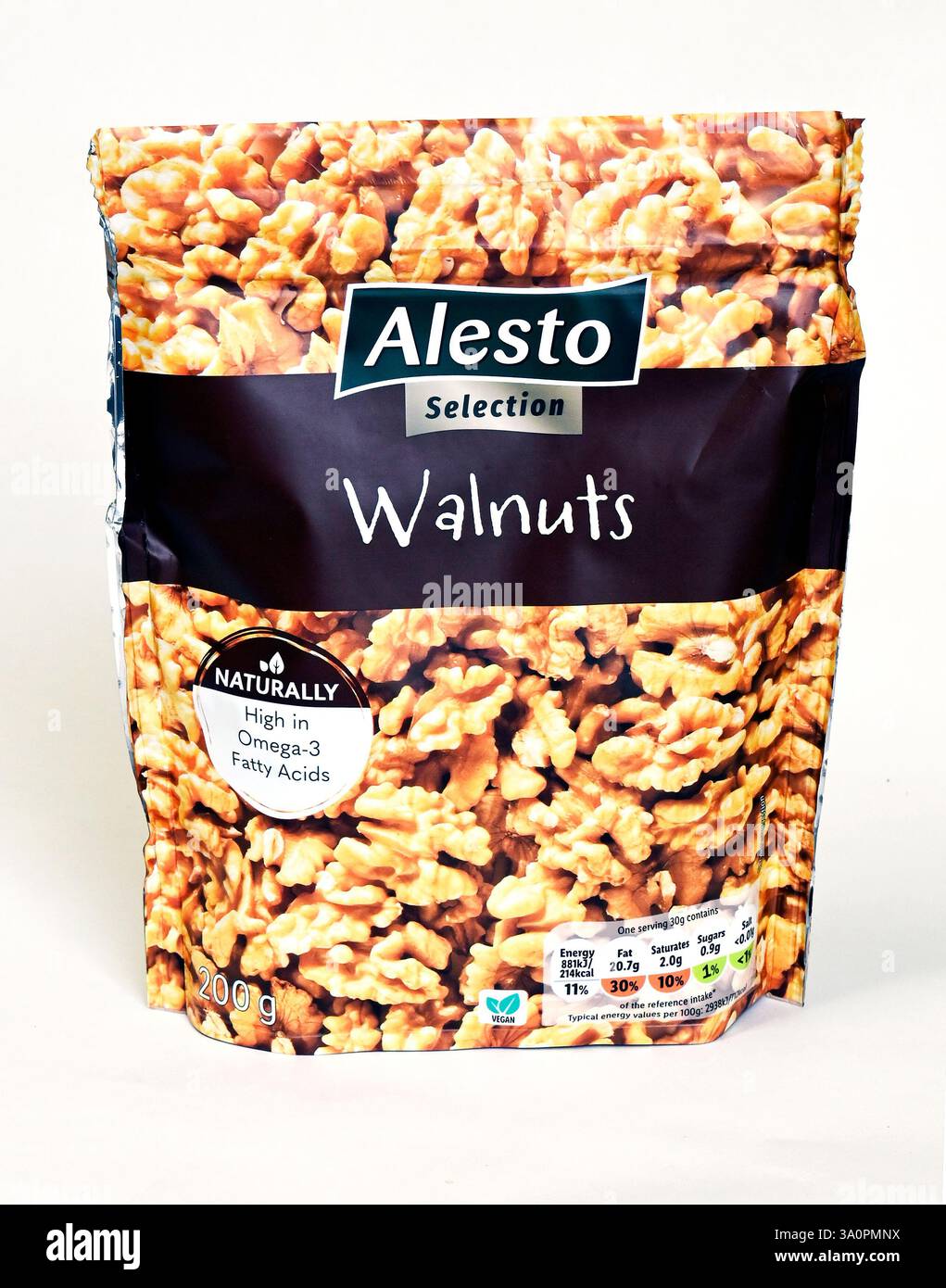 Pack of Alesto Selection Walnuts. Naturally High in Omega 3 Fatty Acids. 200g Stock Photo - Alamy