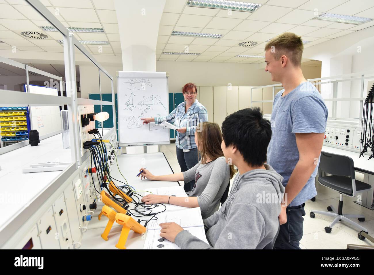 Technical education apprentice hi-res stock photography and images - Alamy