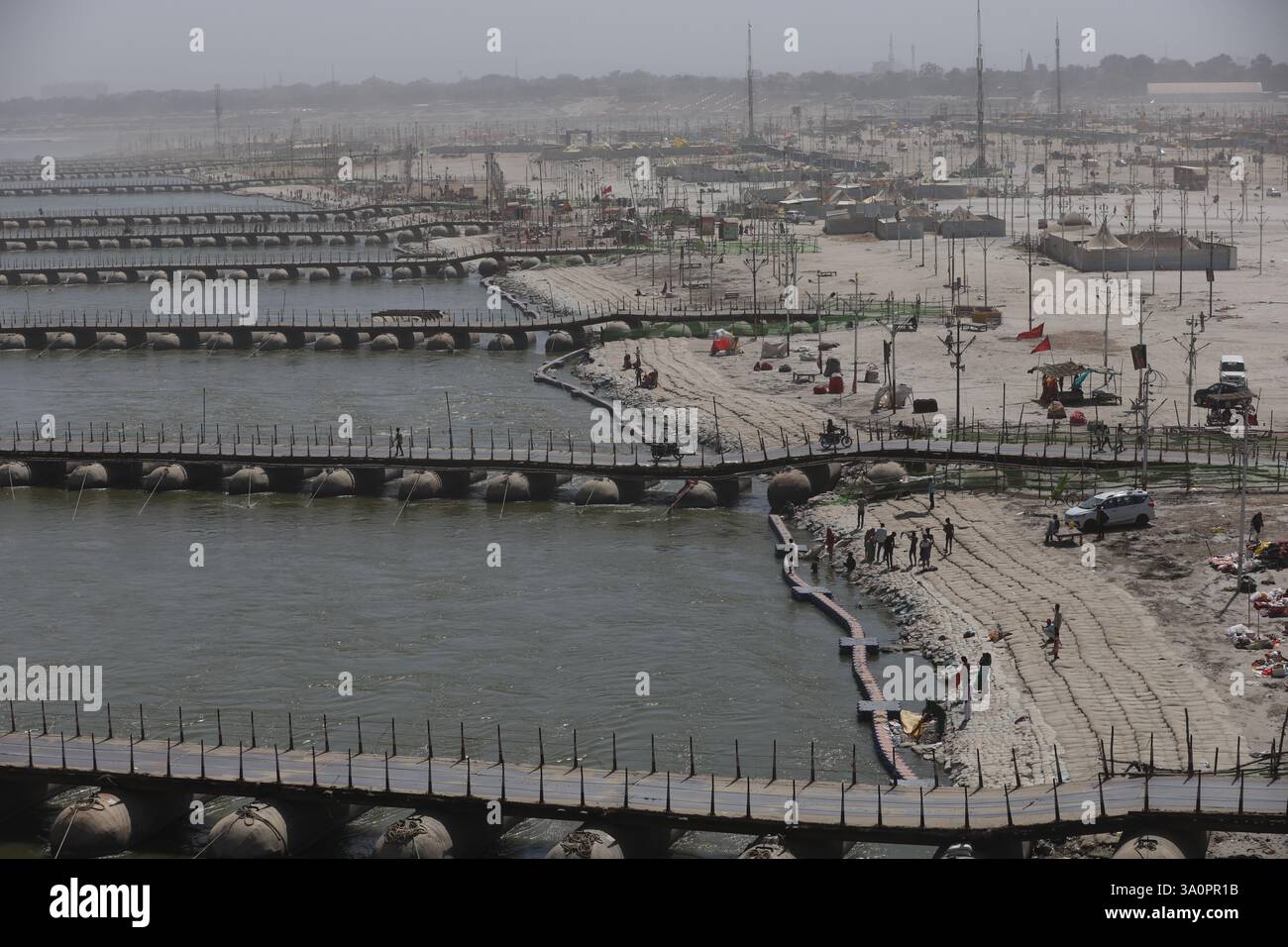 Prayagraj, India. 05 March 2025,A deserted view Maha Kumbh mela after ...