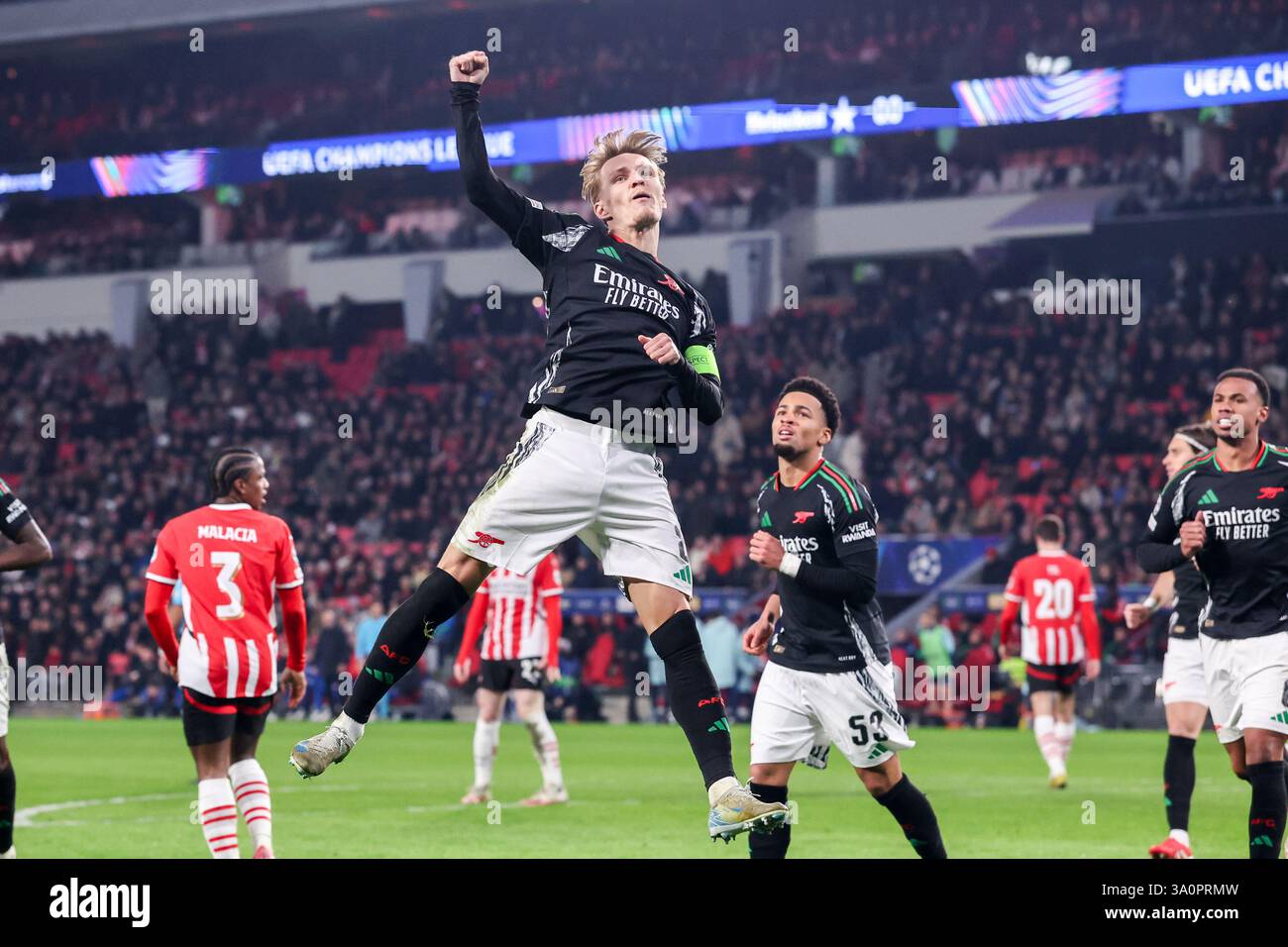 Martin Odegaard Of Arsenal Celebrates His Goal 1 4 During The Uefa